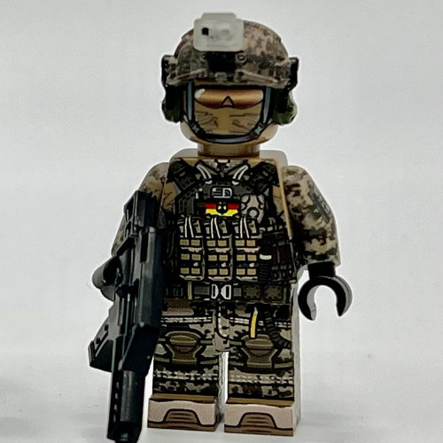 BrickCreator | KSK Full Camo – War Brick Headquarter